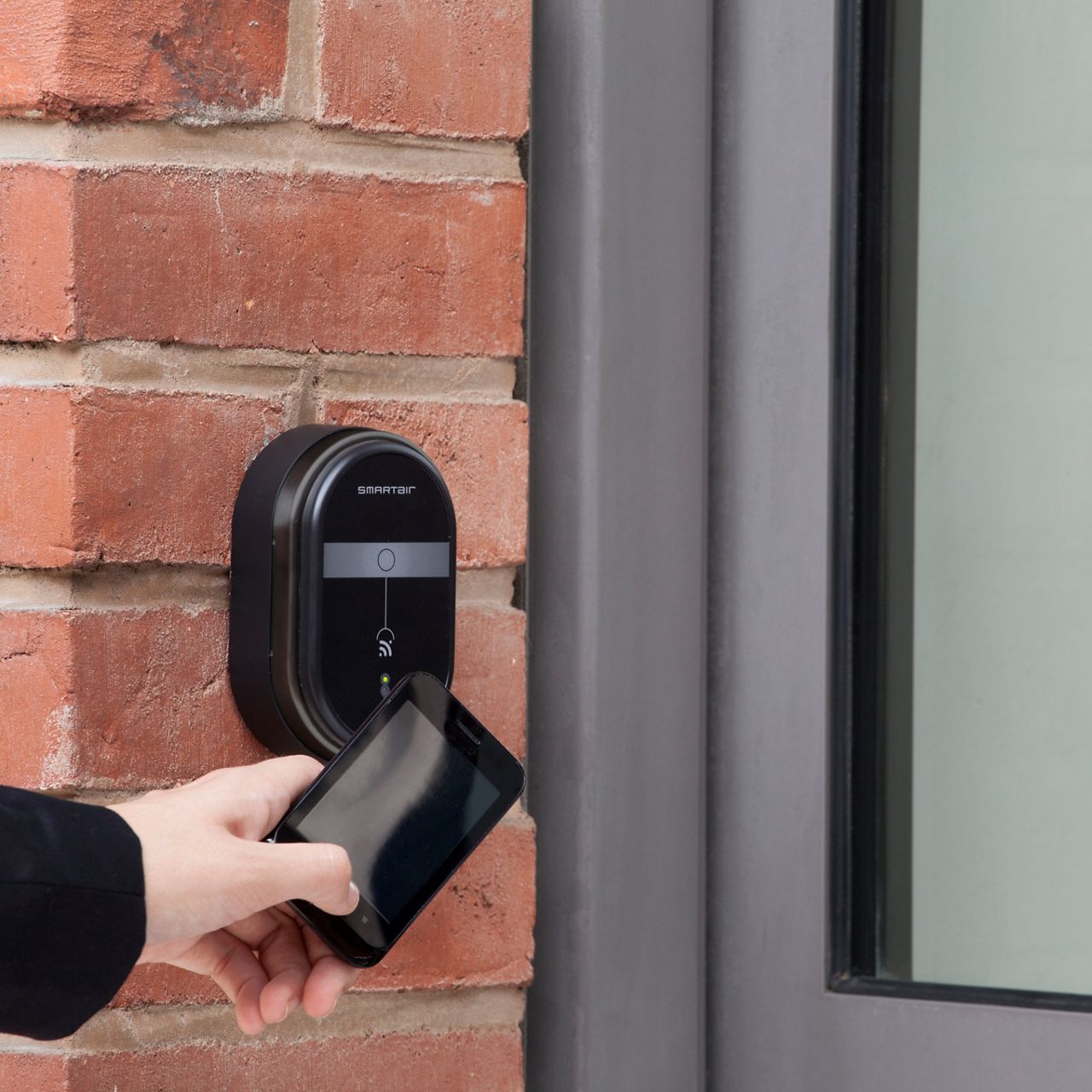 SMARTair® Wall Readers | ASSA ABLOY